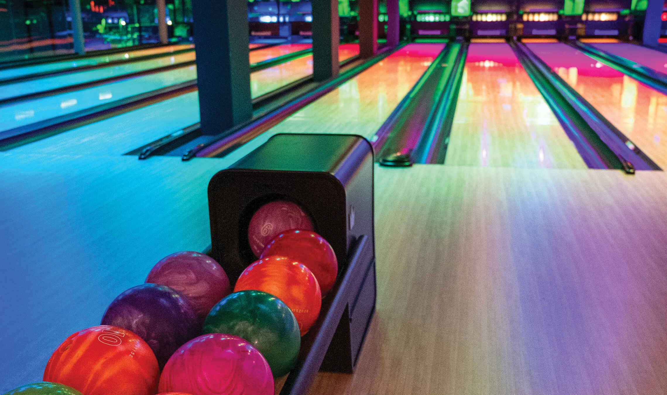 Bowl & Co Leonberg | Brunswick Bowling