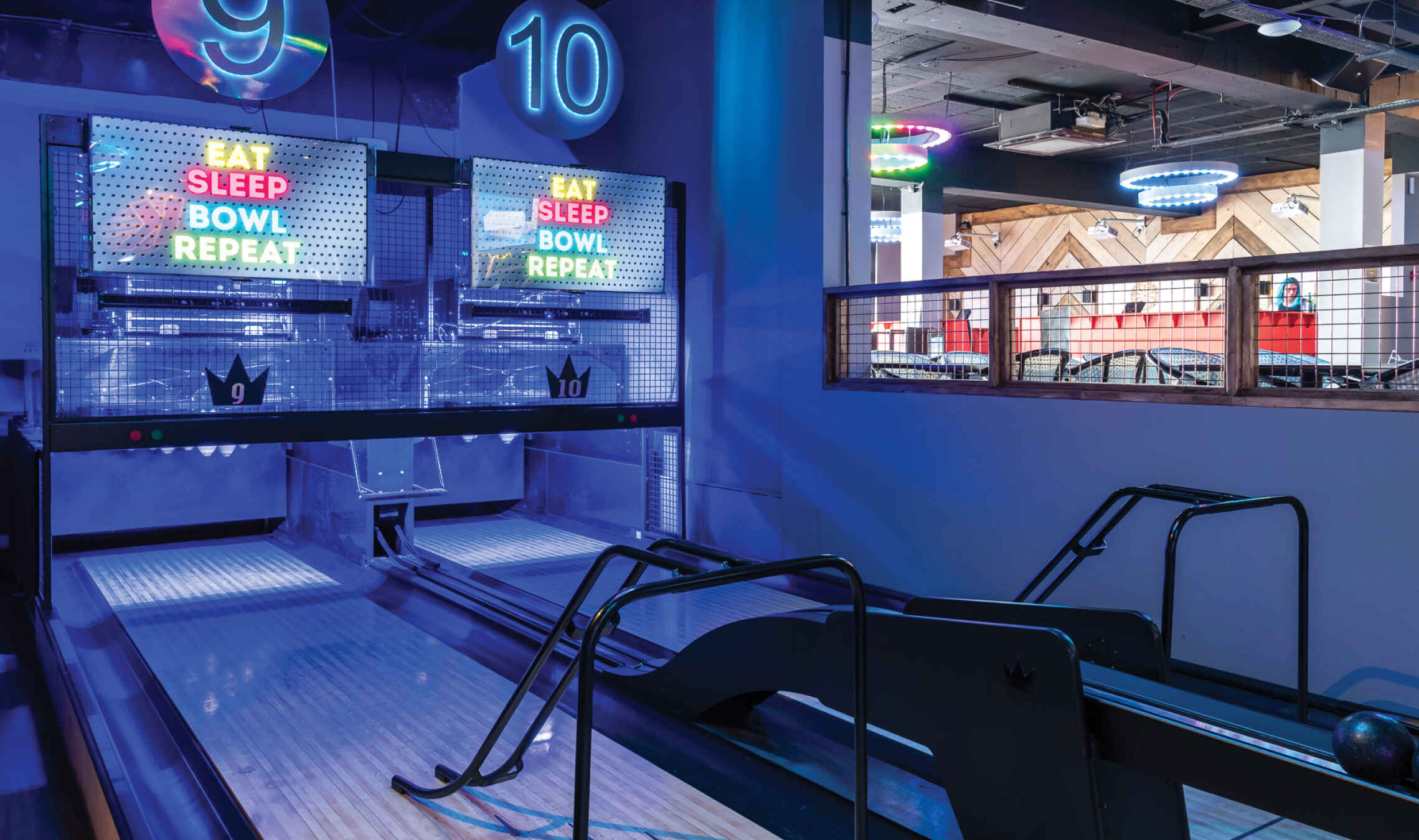 Kingpins Bowl | Brunswick Bowling